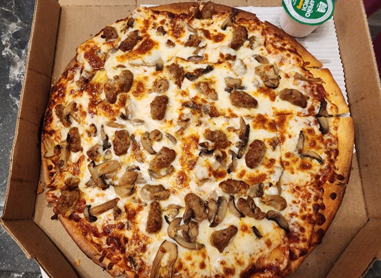 Review: Marco’s Fiery Sausage Pizza - Spicy Food Reviews (and Recipes)
